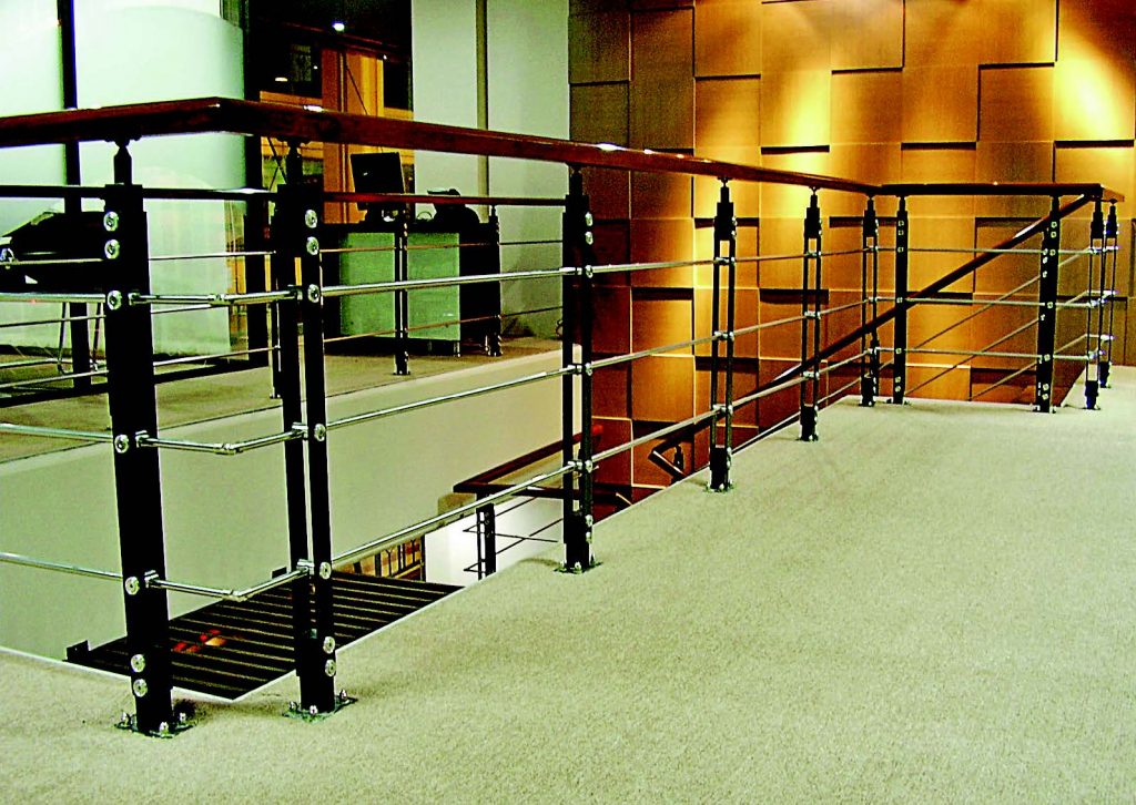 Tips Tangga Aman, Ini Desain Ideal Railing dan Harganya - Ranah Rumah